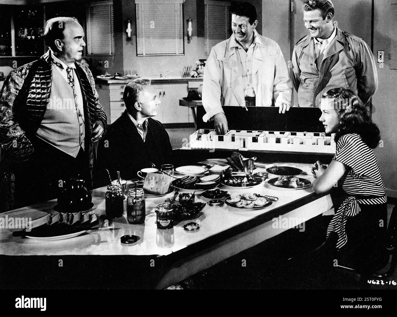 It happened on fifth avenue 1947 hi-res stock photography and images ...