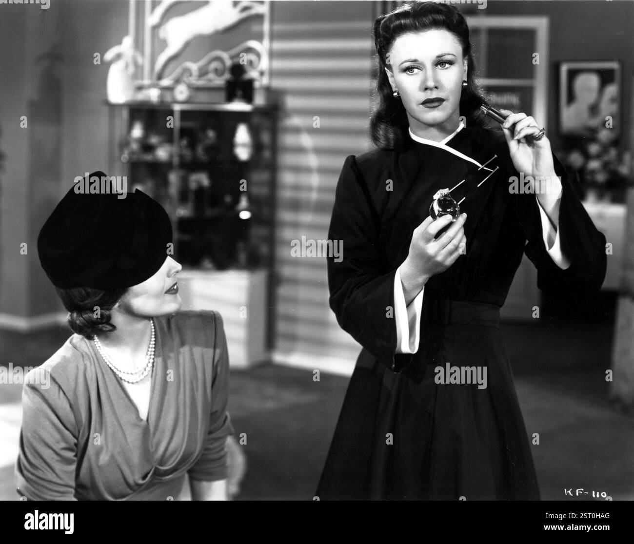Kitty foyle 1940 hi-res stock photography and images - Alamy