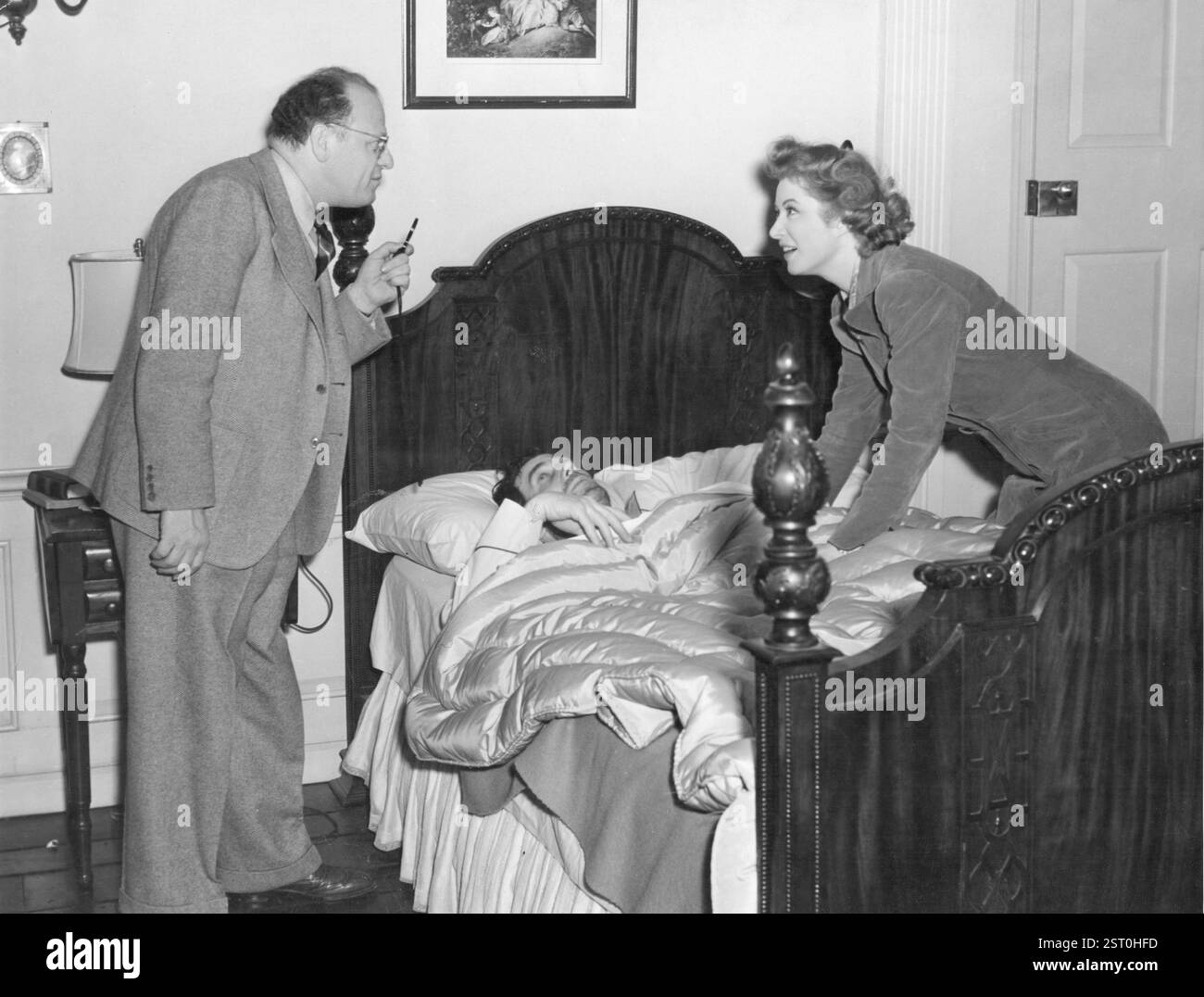 MRS MINIVER [US 1942] Cinematographer JOE RUTTENBERG, WALTER PIDGEON ...