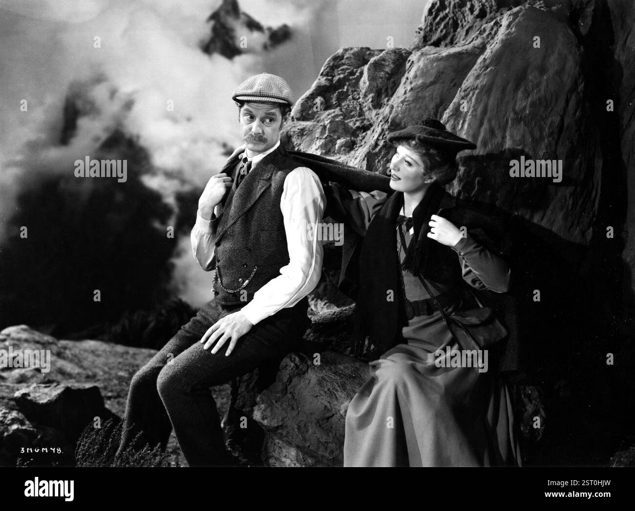 GOODBYE, MR CHIPS [BR 1939] ROBERT DONAT as Mr Chips, GREER GARSON Date ...