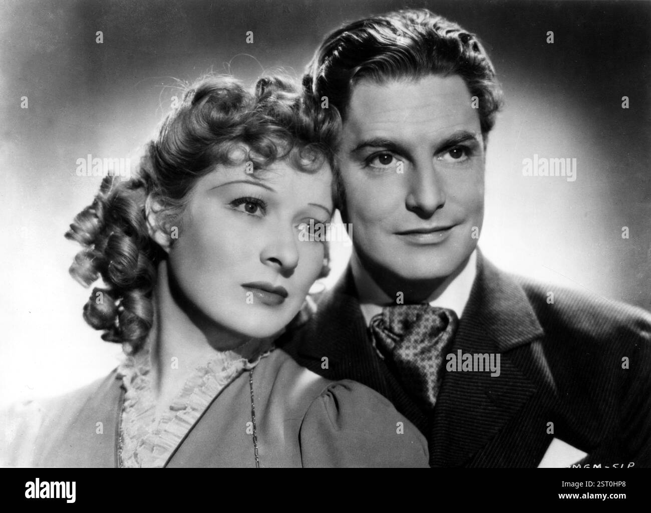 GOODBYE, MR CHIPS [BR 1939] GREER GARSON, ROBERT DONAT as Mr Chips Date ...