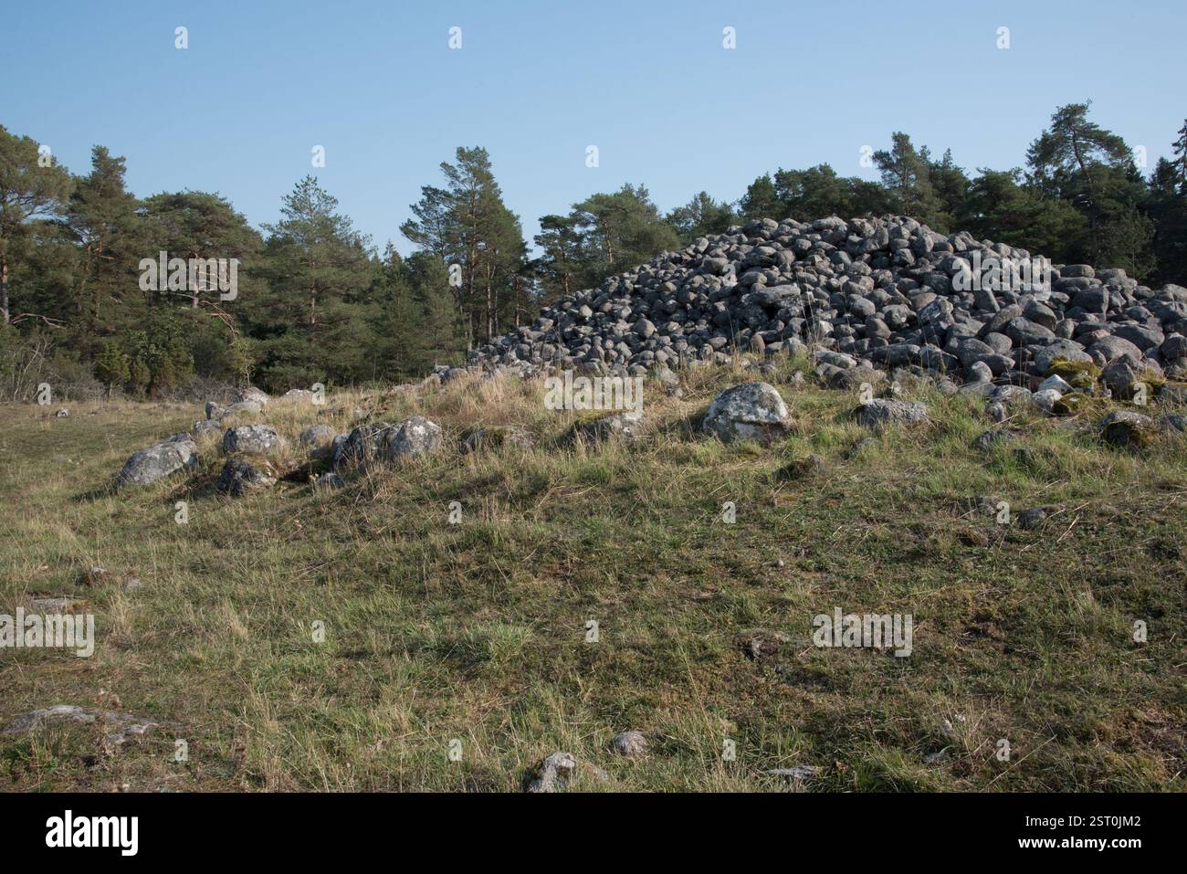 Gålrum's cobble cairn grave was constructed as a four meter high and 30 ...