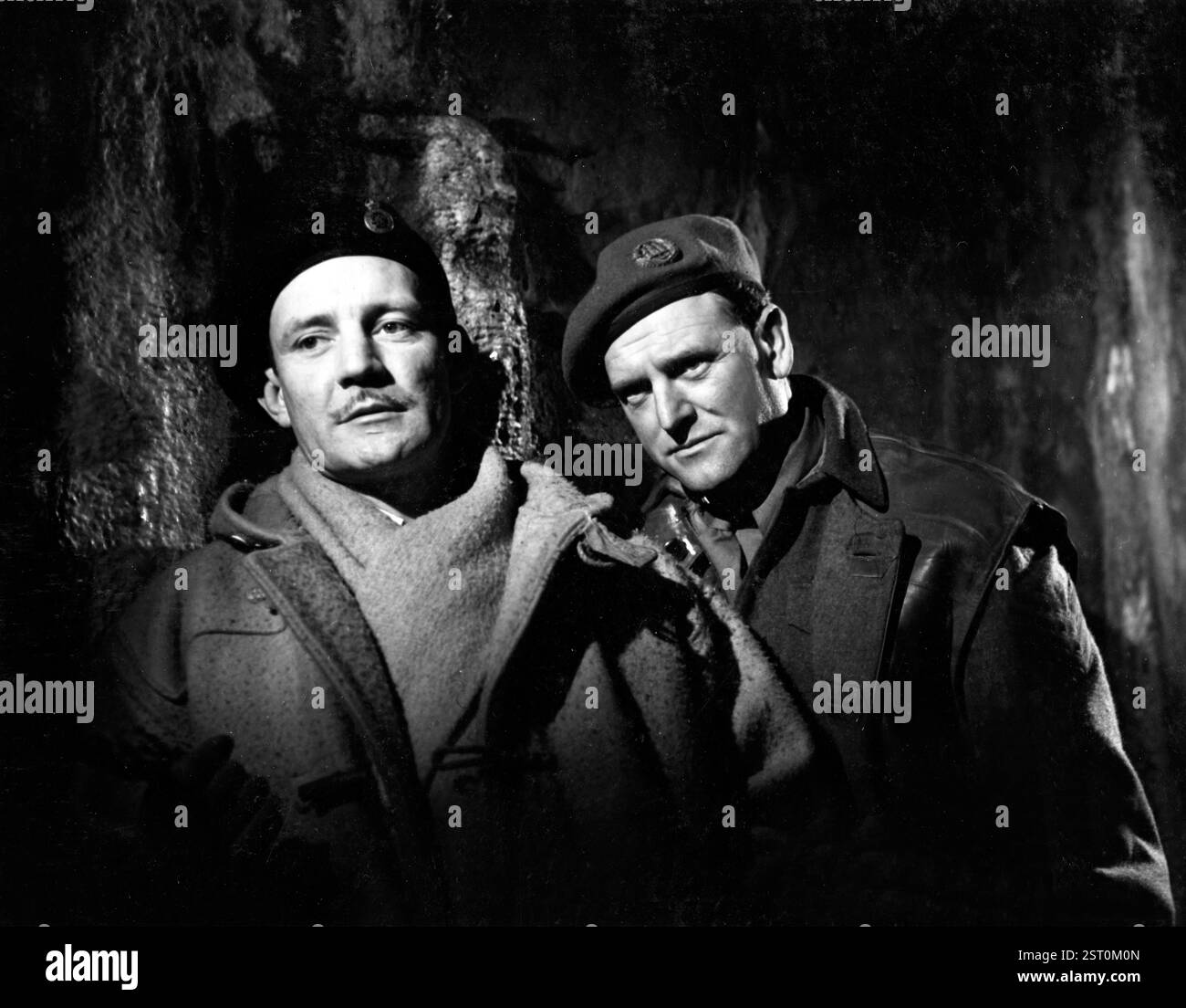 THE THIRD MAN [BR 1949] [L-R] TREVOR HOWARD, BERNARD LEE Date: 1949 ...