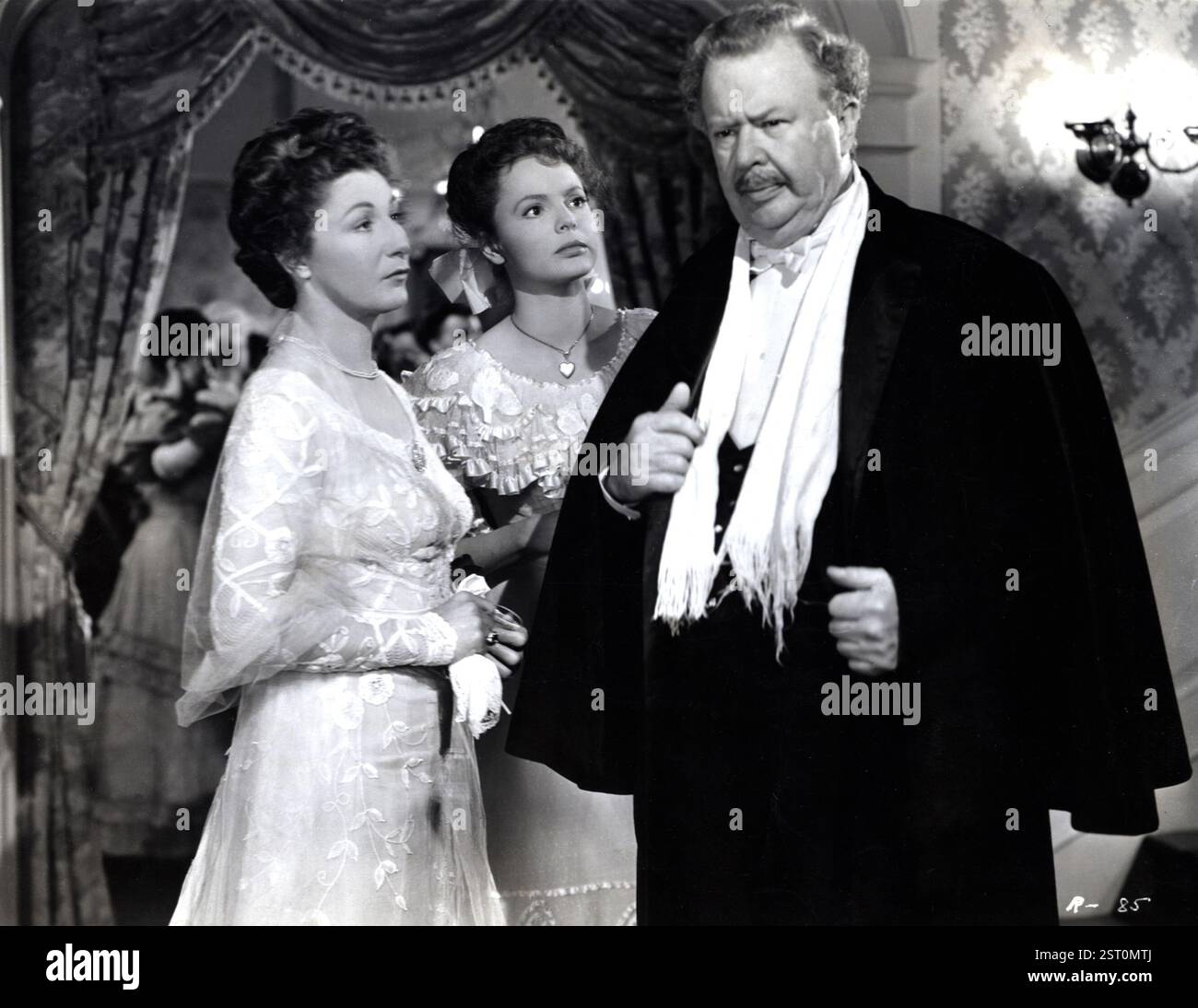 KINGS ROW [US 1942] [L-R] JUDITH ANDERSON, NANCY COLEMAN, CHARLES ...