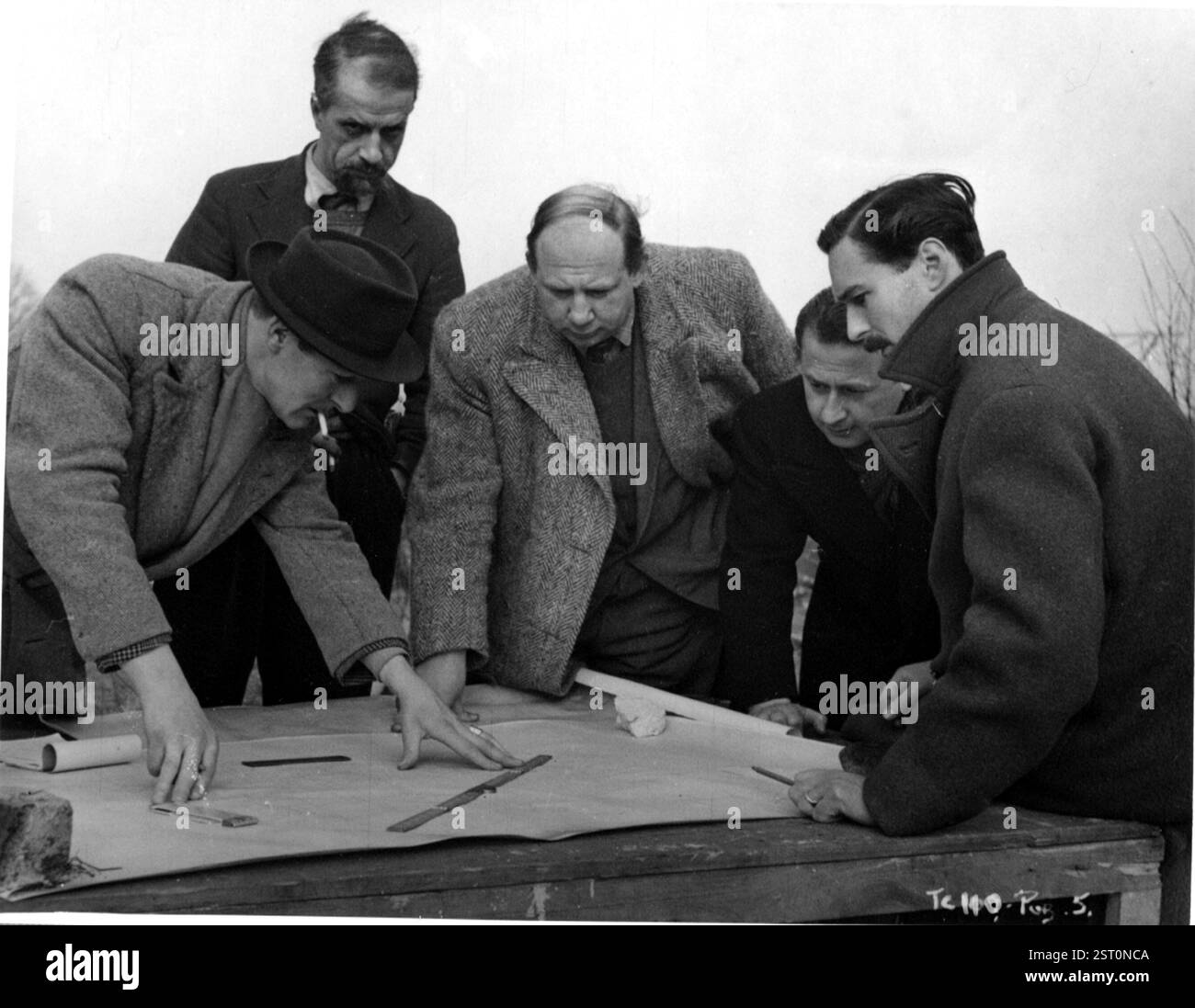 HUNGRY HILL [BR 1947] CECIL PARKER [centre], Director BRIAN DESMOND ...