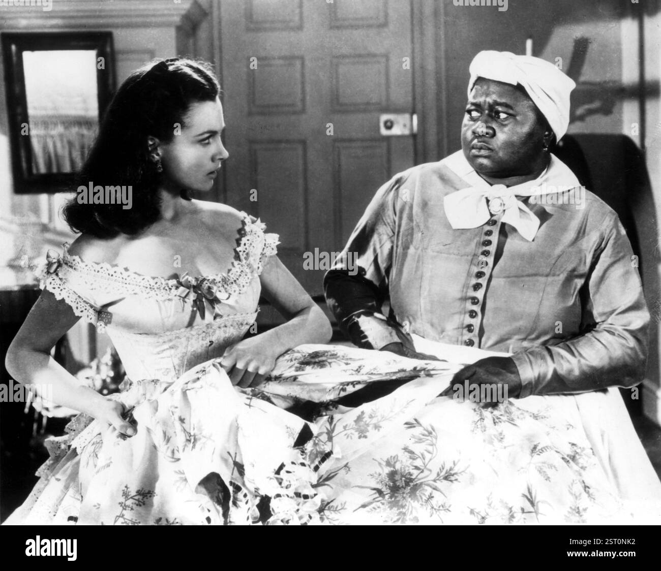 GONE WITH THE WIND [US 1939] VIVIEN LEIGH, HATTIE MCDANIEL Date: 1939 Stock Photo - Alamy