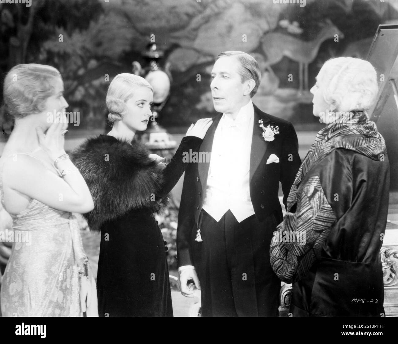 THE MAN WHO PLAYED GOD [US 1932] HEDDA HOPPER, BETTE DAVIS, GEORGE ...