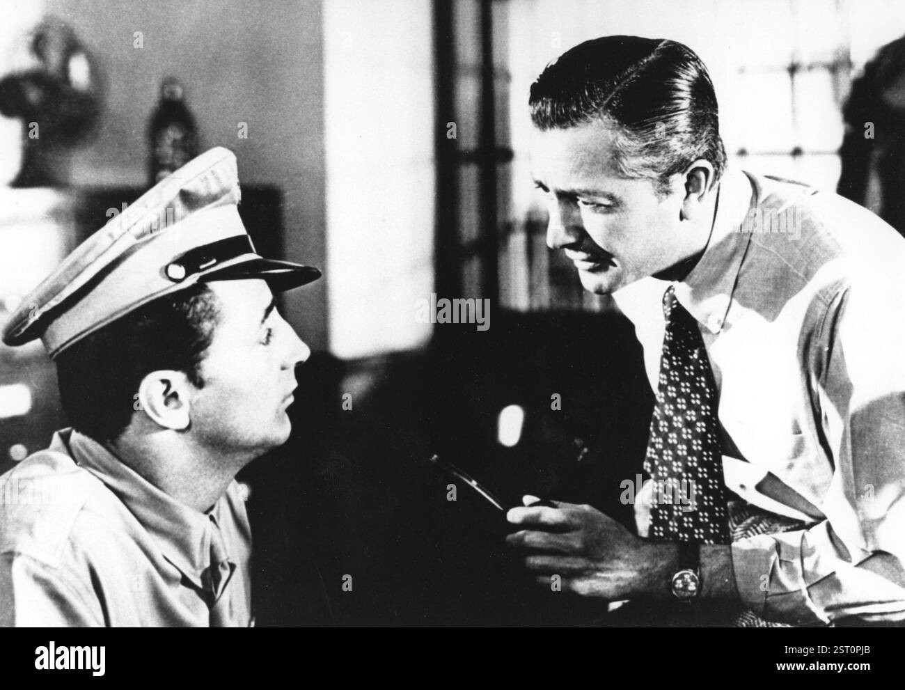 Crossfire mitchum hi-res stock photography and images - Alamy