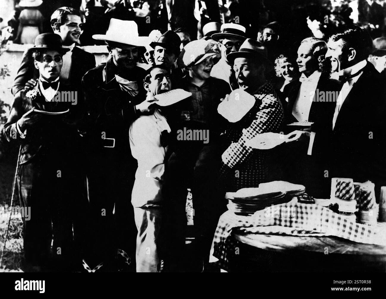 IT HAPPENED IN HOLLYWOOD [US 1937] aka ONCE A HERO Date: 1937 Stock ...