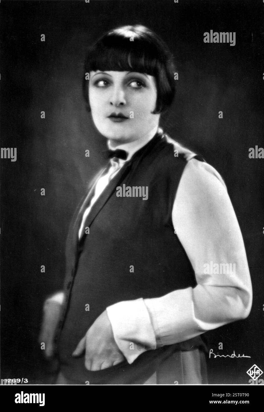 Lya de putti hi-res stock photography and images - Alamy