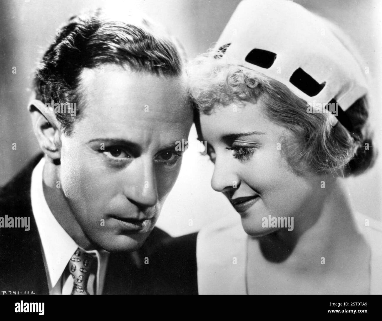 OF HUMAN BONDAGE [US 1934] LESLIE HOWARD, BETTE DAVIS Date: 1934 Stock ...