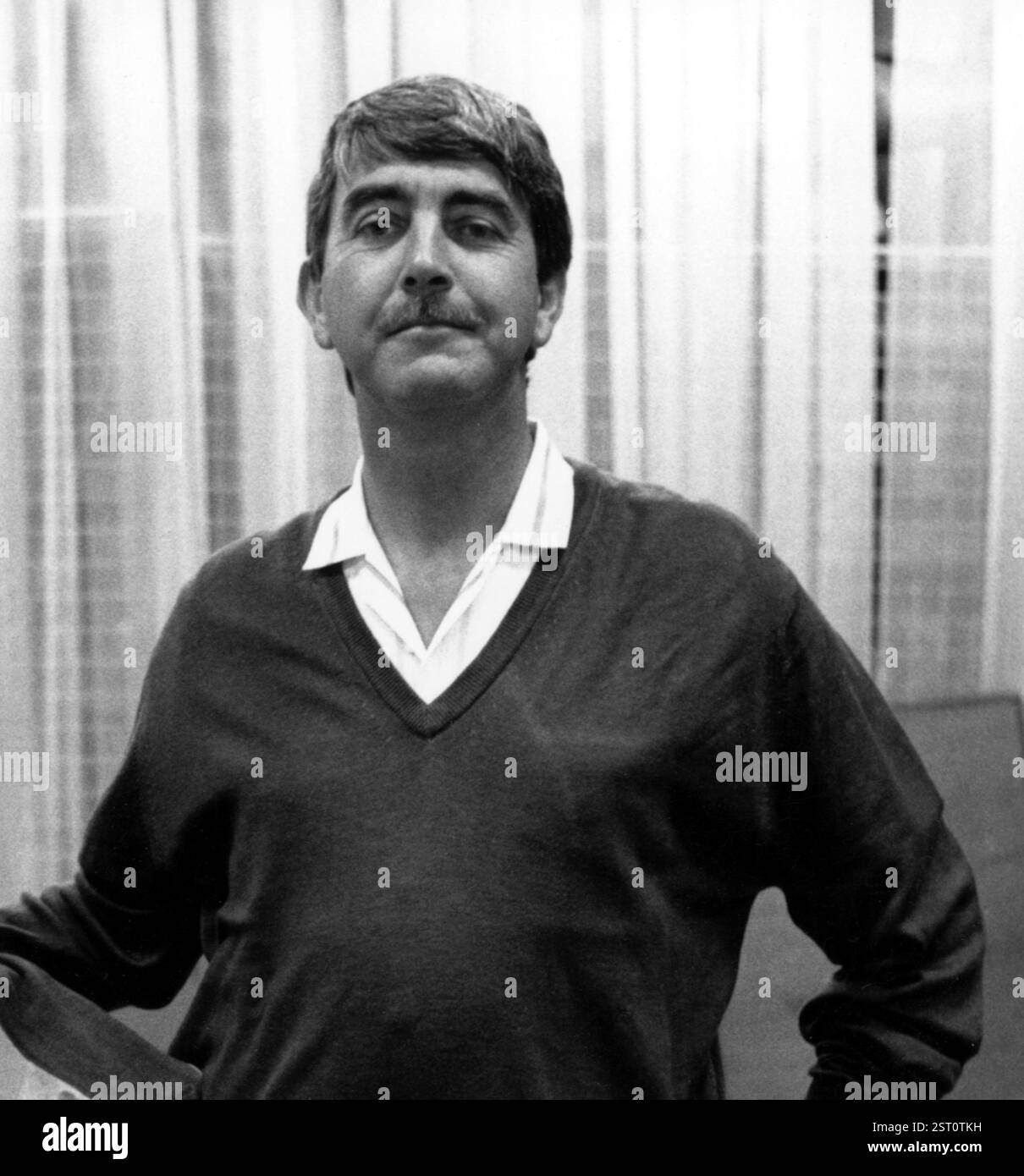 JOHN ALDERTON [b. 1940] British actor Date: 1940 Stock Photo - Alamy