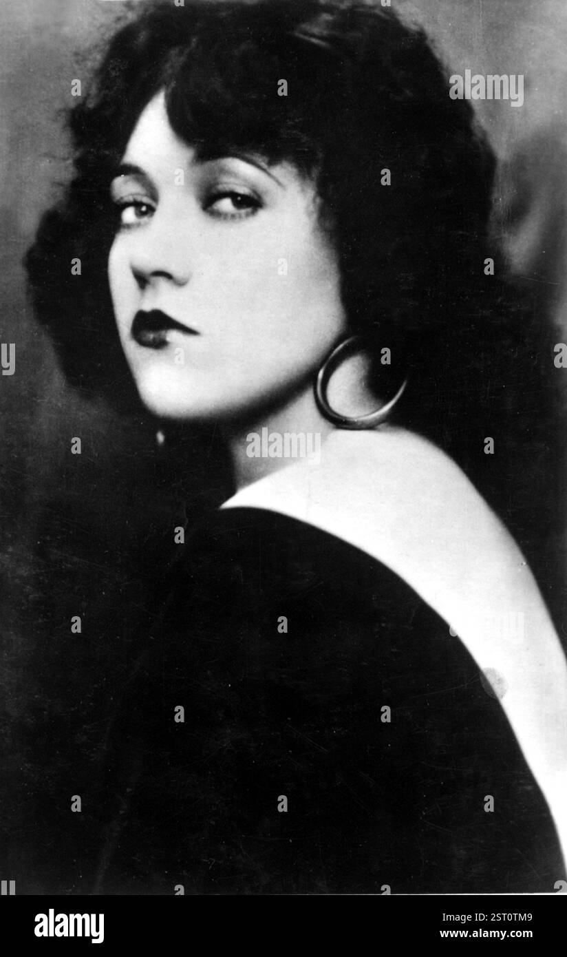 MARIE PREVOST [1898 - 1937] Canadian born Hollywood silent film actress ...