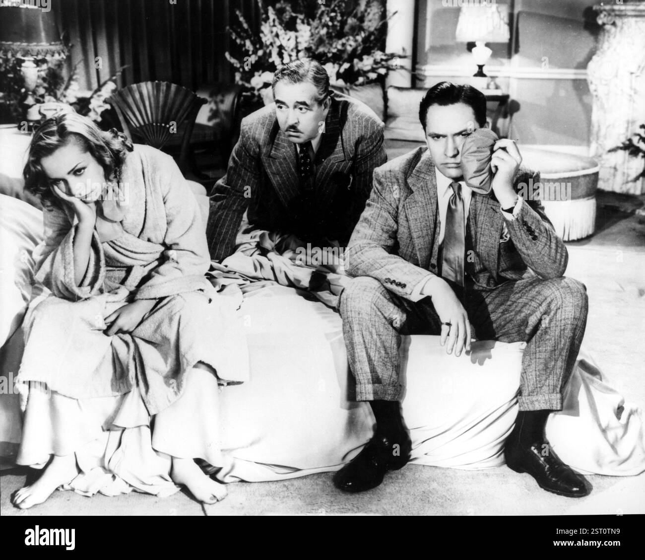 NOTHING SACRED [US 1937] CAROLE LOMBARD, WALTER CONNOLLY, FREDRIC MARCH ...