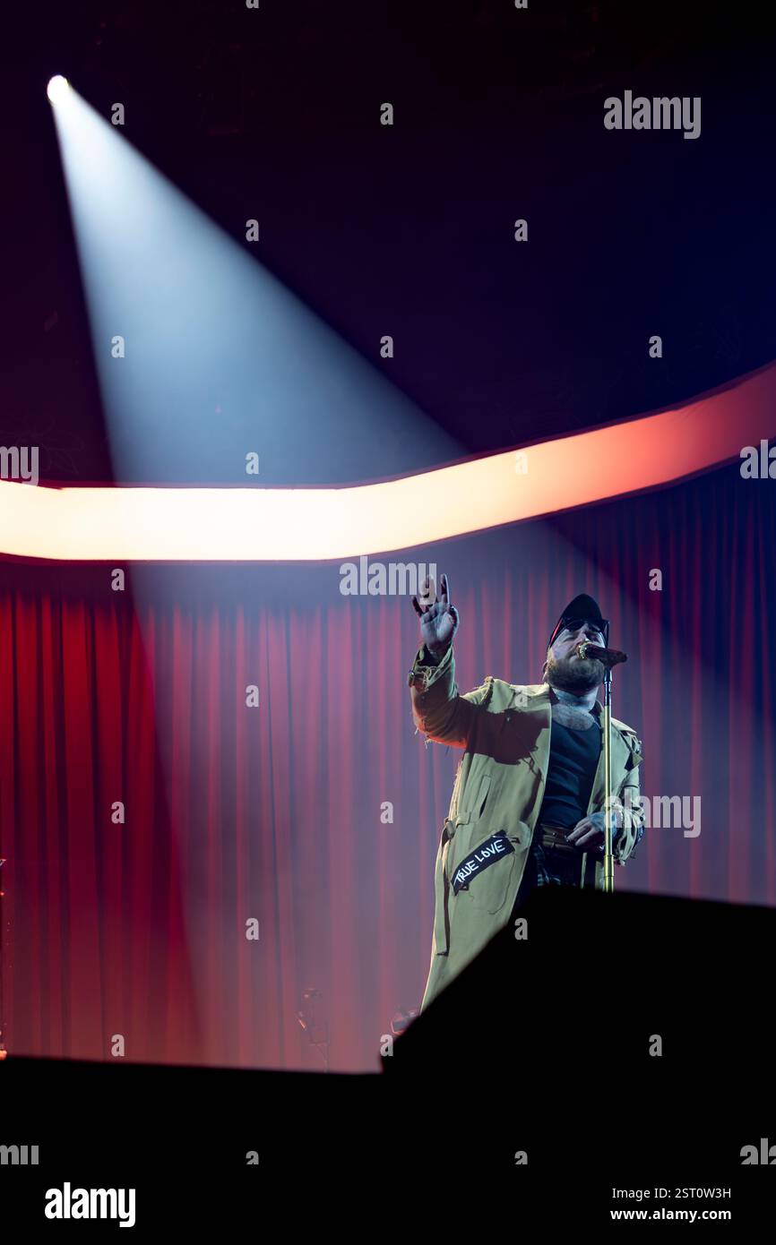 Teddy swims hi-res stock photography and images - Alamy