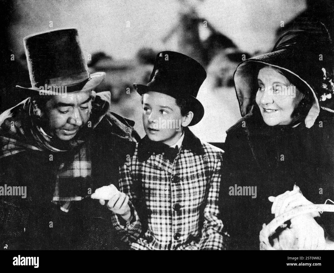 DAVID COPPERFIELD [US 1935] LIONEL BARRYMORE as Dan Peggotty, FREDDIE ...
