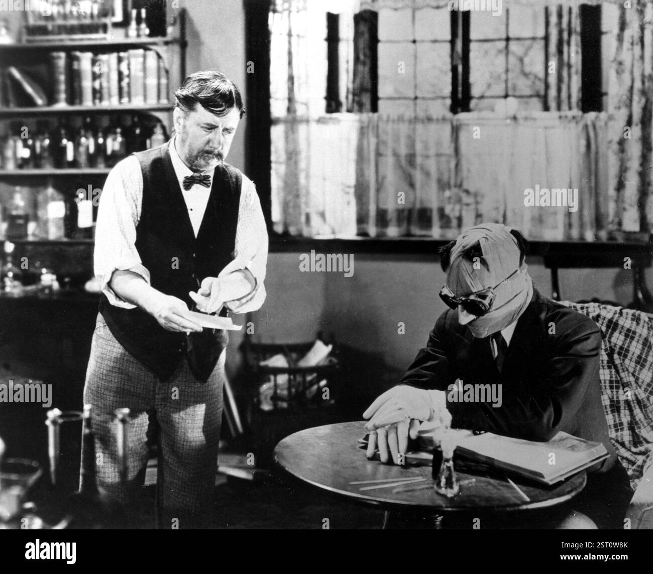 THE INVISIBLE MAN'S REVENGE [US 1944] BILLY BEVAN, JON HALL Date: 1944 ...