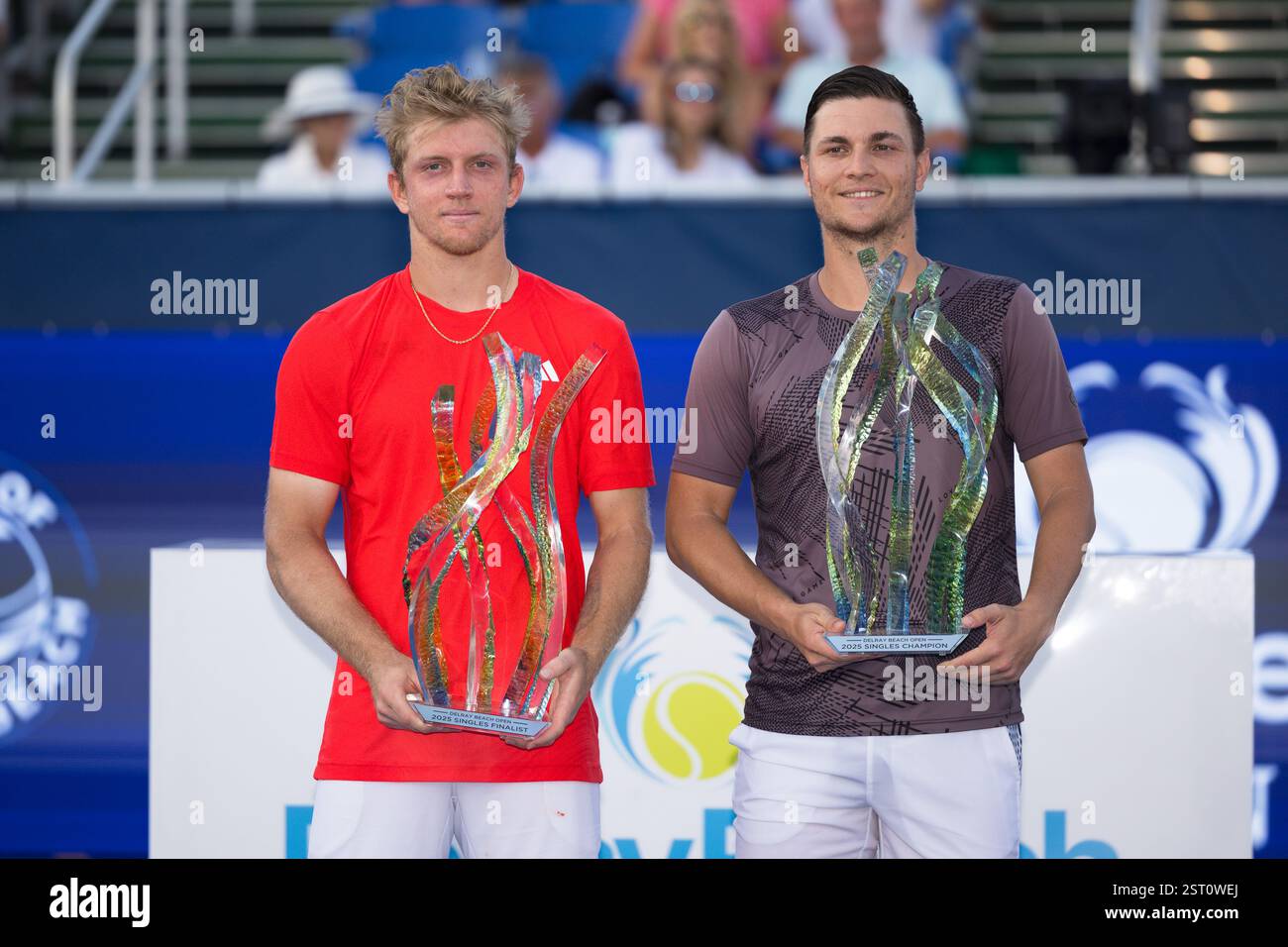 DELRAY BEACH, FLORIDA - FEBRUARY 16: Alejandro Davidovich Fokina of Spain and Miomir Kecmanovic ...