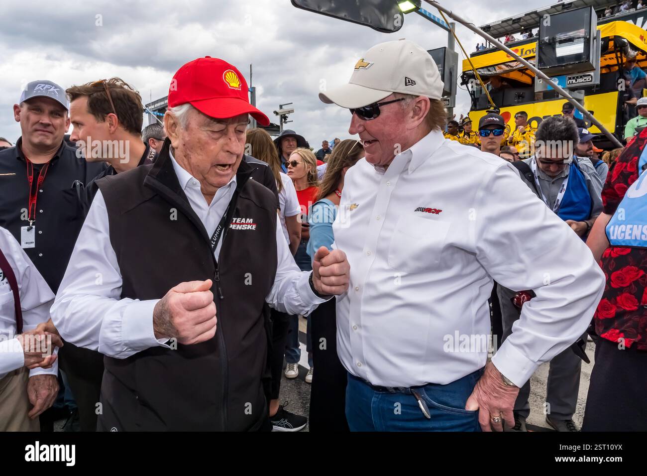 Daytona Beach, Fl, USA. 16th Feb, 2025. NASCAR legends and Hall of ...