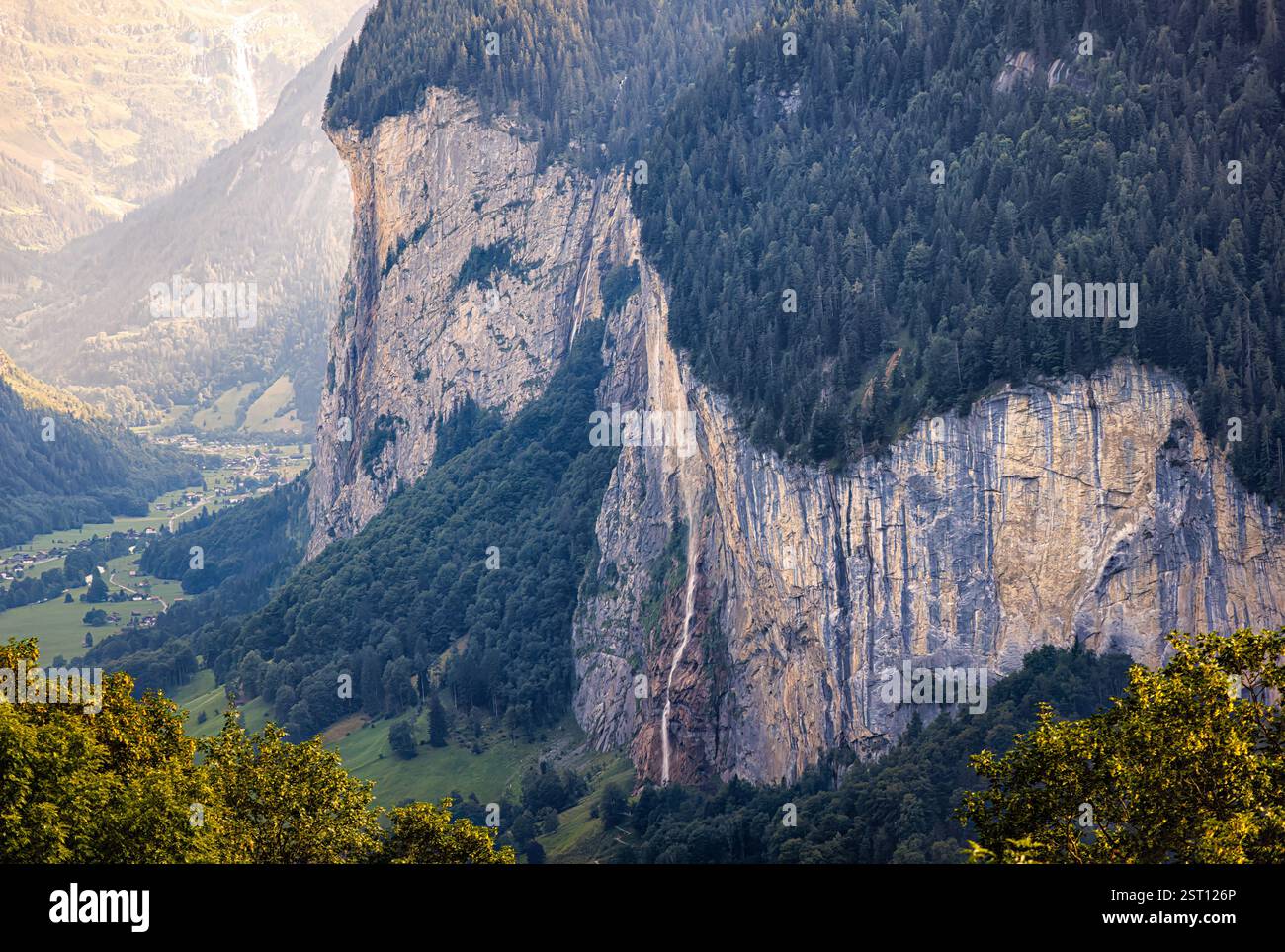 Panorama of the iconic Staubbachfall (Staubach Falls) in the beautiful ...