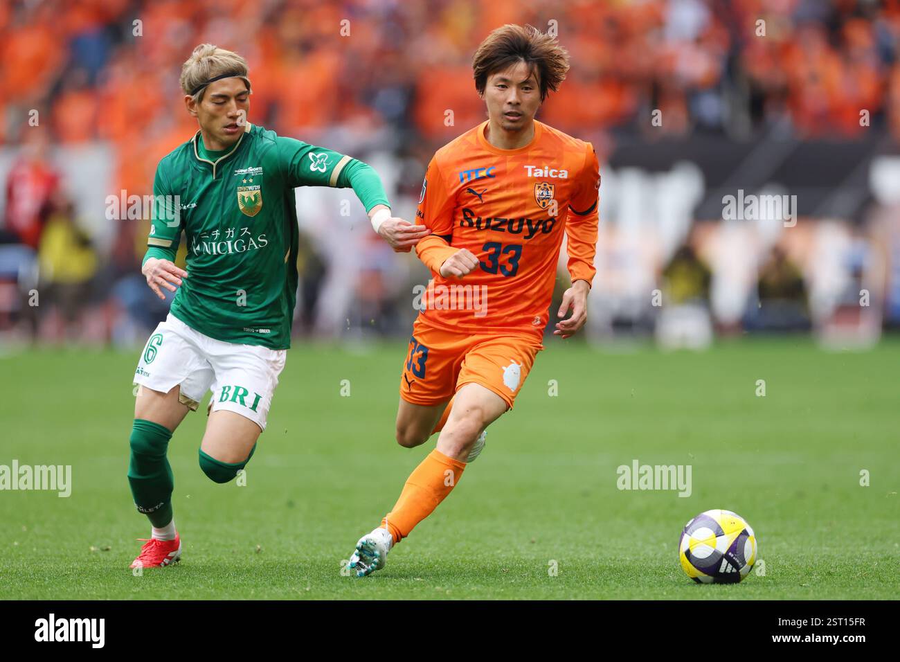 Tokyo, Japan. 16th Feb, 2025. (L-R) Kazuya Miyahara (Verdy), Takashi ...