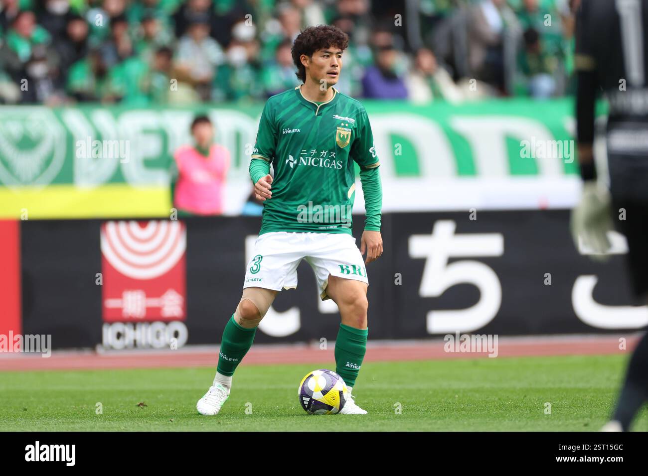 Tokyo, Japan. 16th Feb, 2025. Hiroto Taniguchi (Verdy) Football/Soccer ...