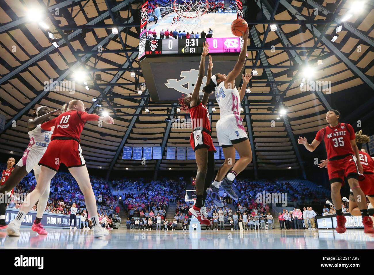 CHAPEL HILL, NC - FEBRUARY 16: North Carolina Tar Heels guard Indya ...