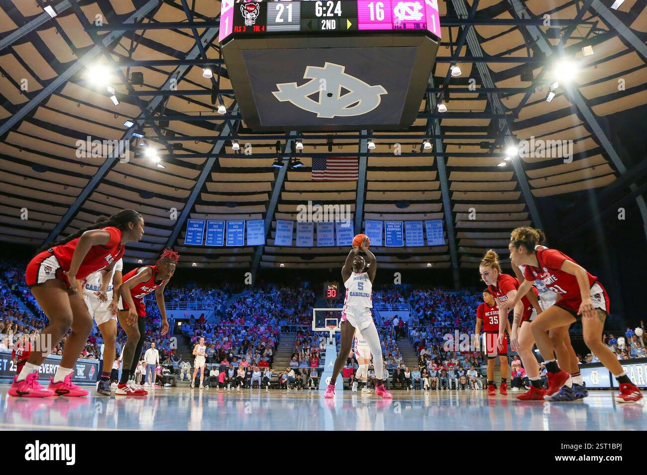 CHAPEL HILL, NC - FEBRUARY 16: North Carolina Tar Heels forward Maria ...