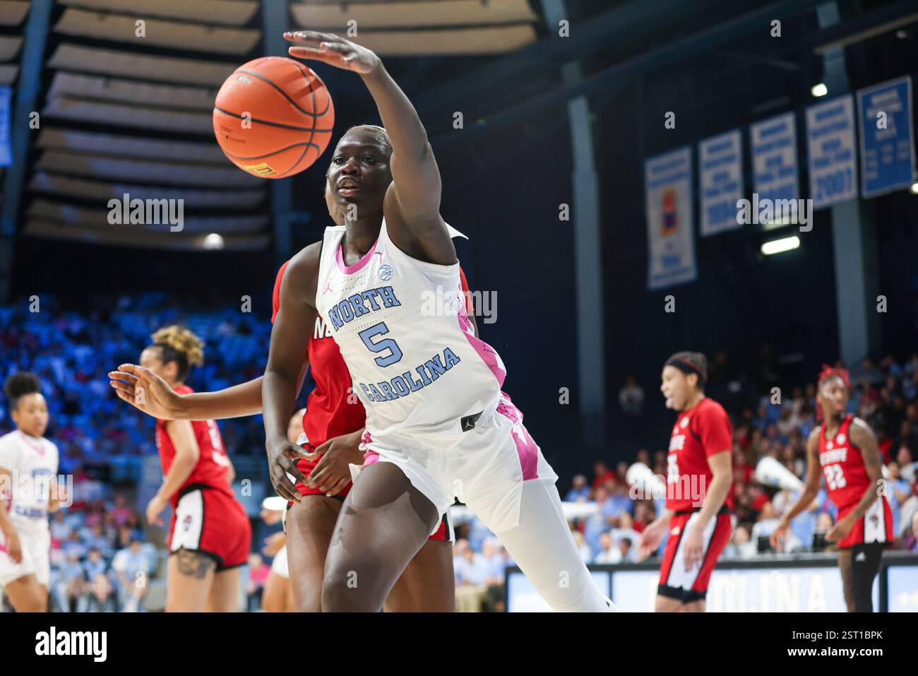 CHAPEL HILL, NC - FEBRUARY 16: North Carolina Tar Heels forward Maria ...