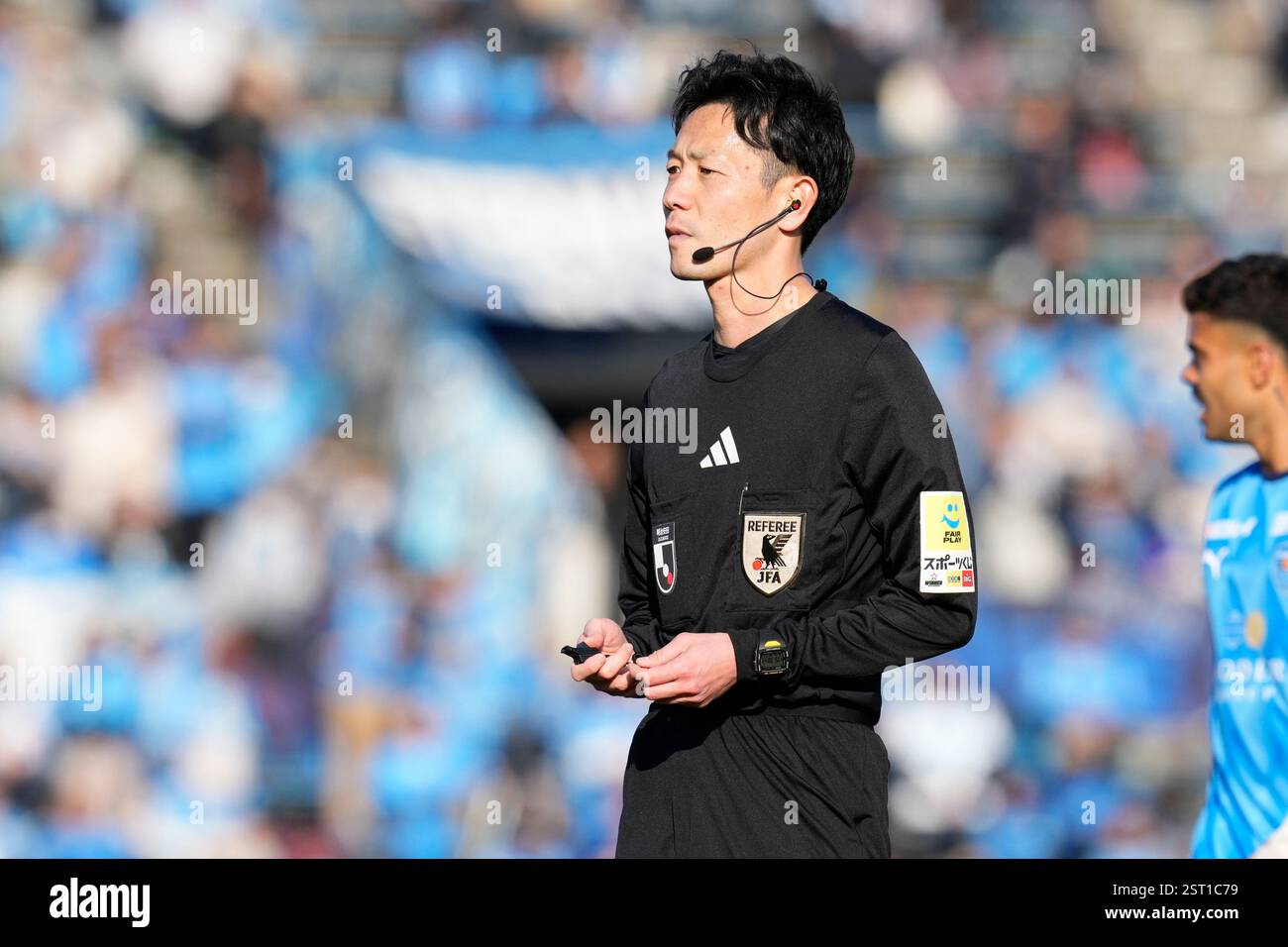 Kanagawa, Japan. 15th Feb, 2025. Atsushi Kamimura Referee Football ...