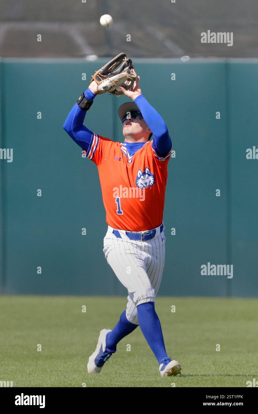 Houston Christian center fielder Kenneth Dutka makes the catch for the ...