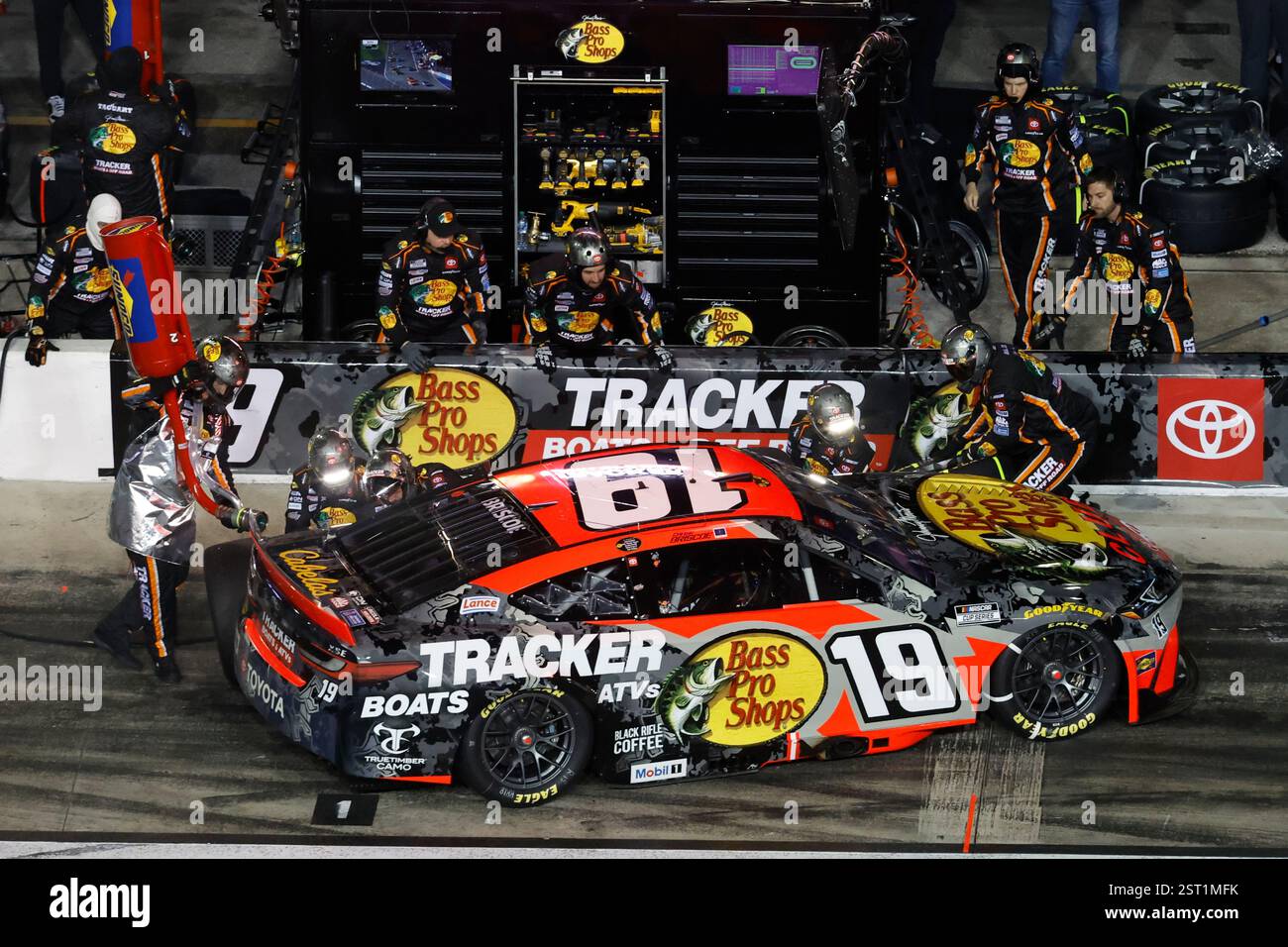 Chase Briscoe(19) makes a pit stop for fuel and tires during the NASCAR ...
