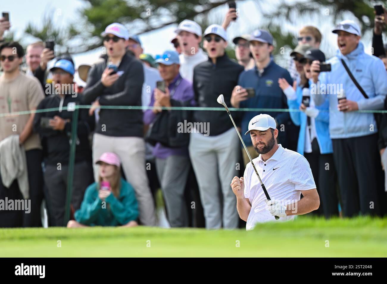 Scottie scheffler reacts shot hi-res stock photography and images - Alamy
