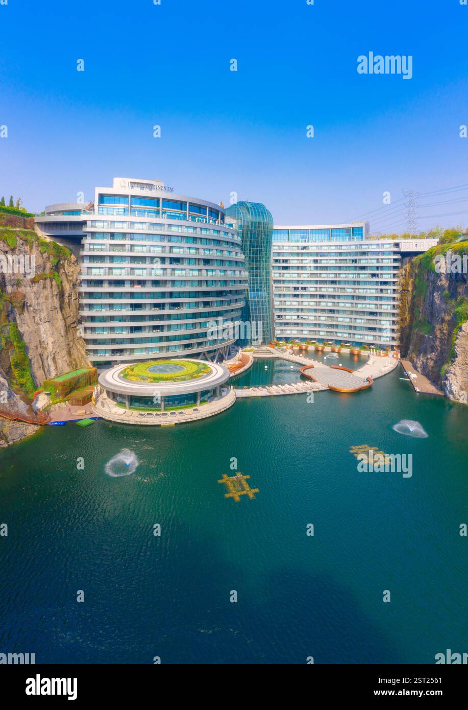 Scenery of Tianma Mountain Deep Pit, Sheshan tourist resort, Shanghai ...