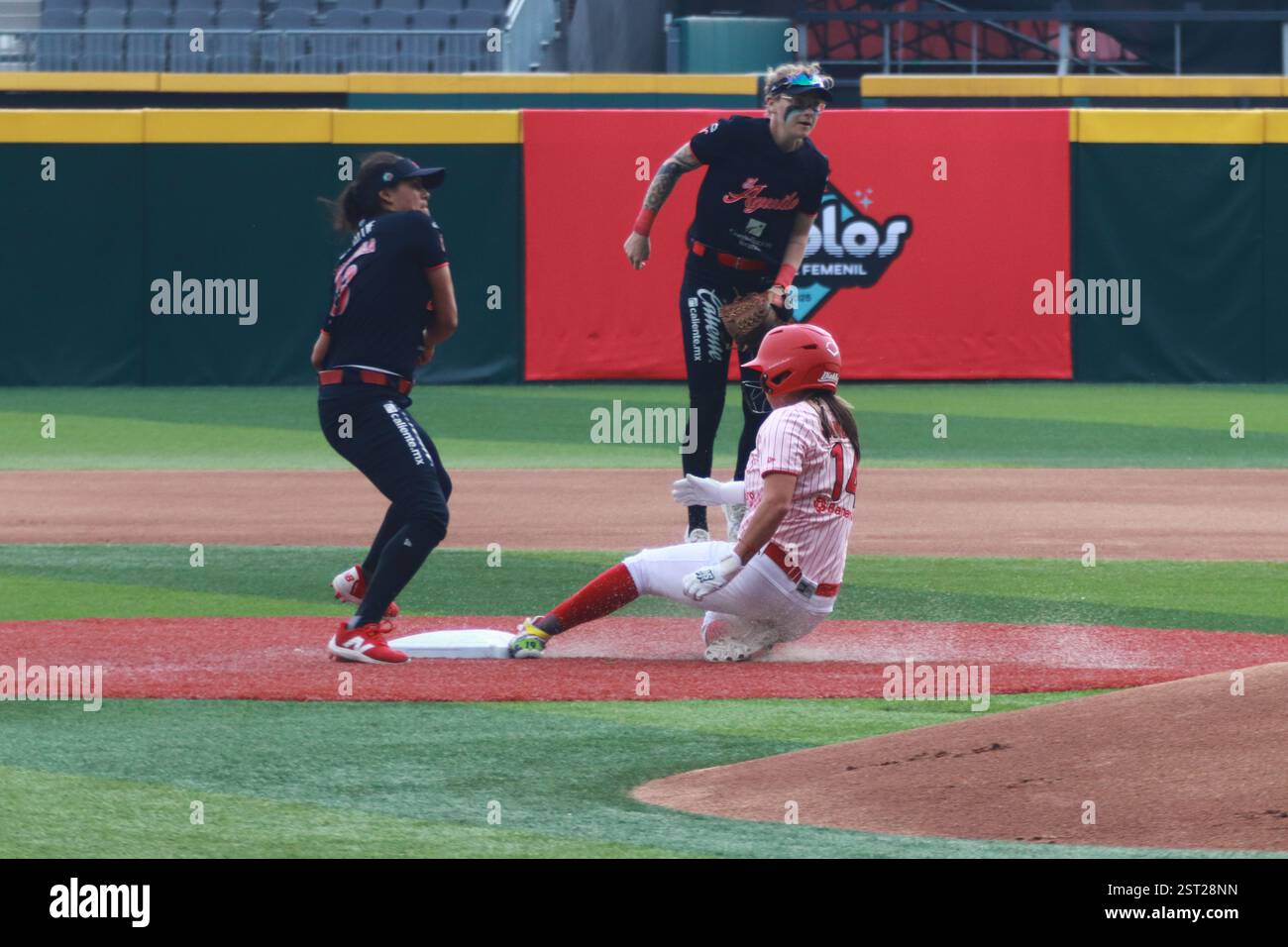 Mexico City, Mexico. 15th Feb, 2025. Yamilet Sandoval #14 of women's ...