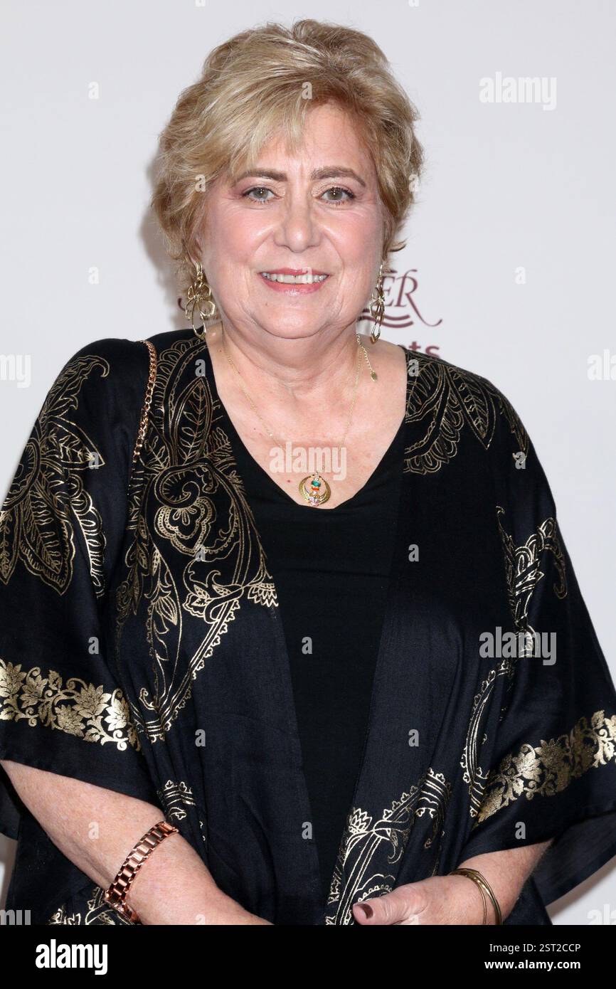 Ca. 15th Feb, 2025. Lisa Frazza at arrivals for Art Directors Guild ...
