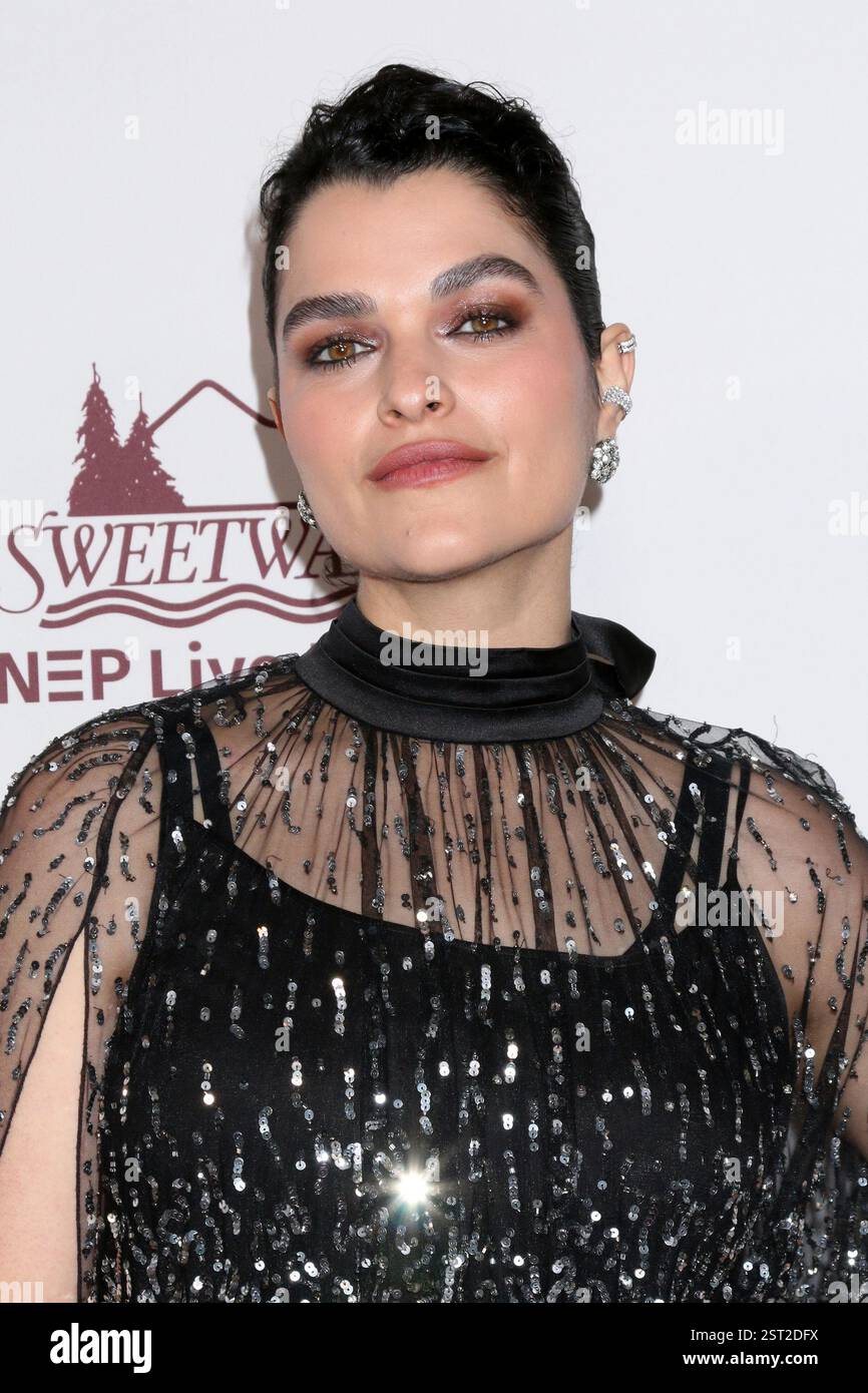 Eve harlow hi-res stock photography and images - Alamy