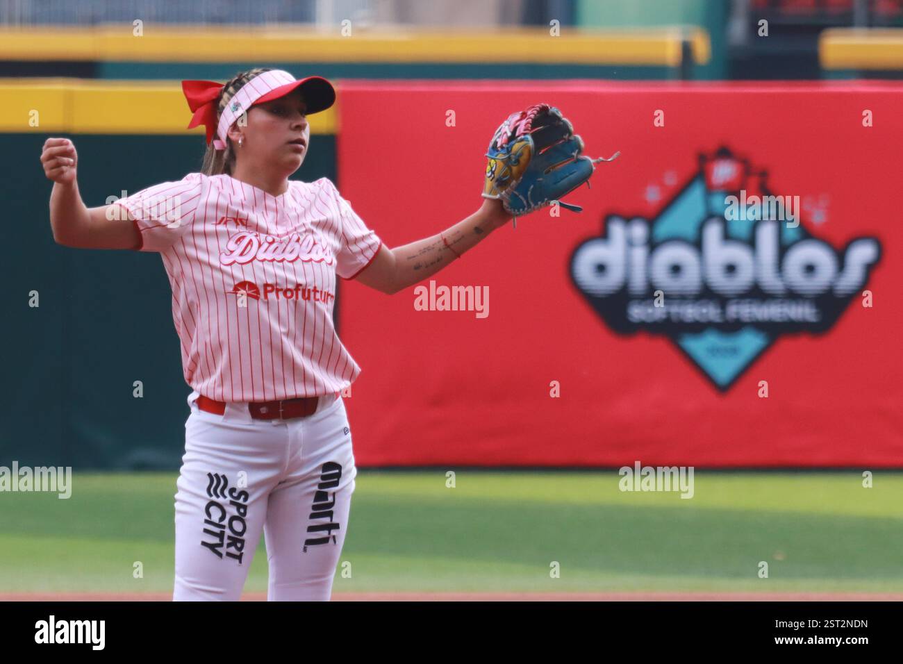 Mexico City, Mexico. 15th Feb, 2025. Yamilet Sandoval #14 of women's ...