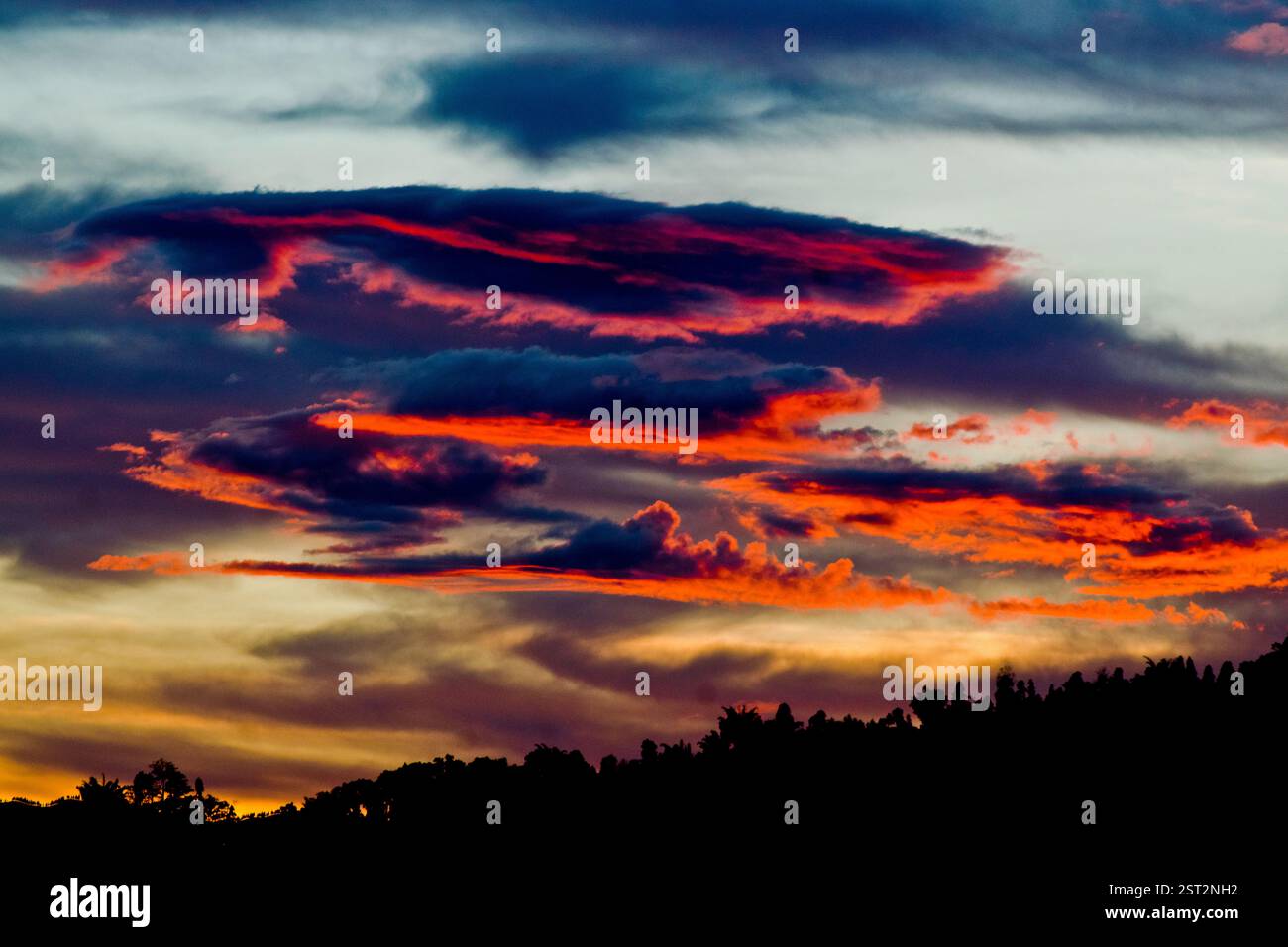 Sapphire and ruby skies hi-res stock photography and images - Alamy