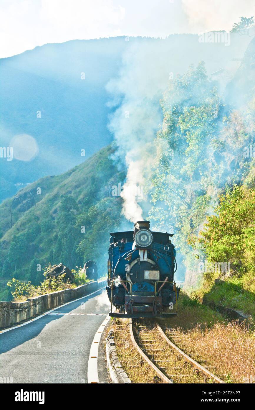 Darjeeling Himalayan Railway Stock Photo - Alamy