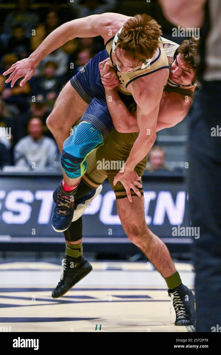 West Point, Ny, USA. 16th Feb, 2025. ETHAN BERGINC 133lbs OF THE ARMY ...