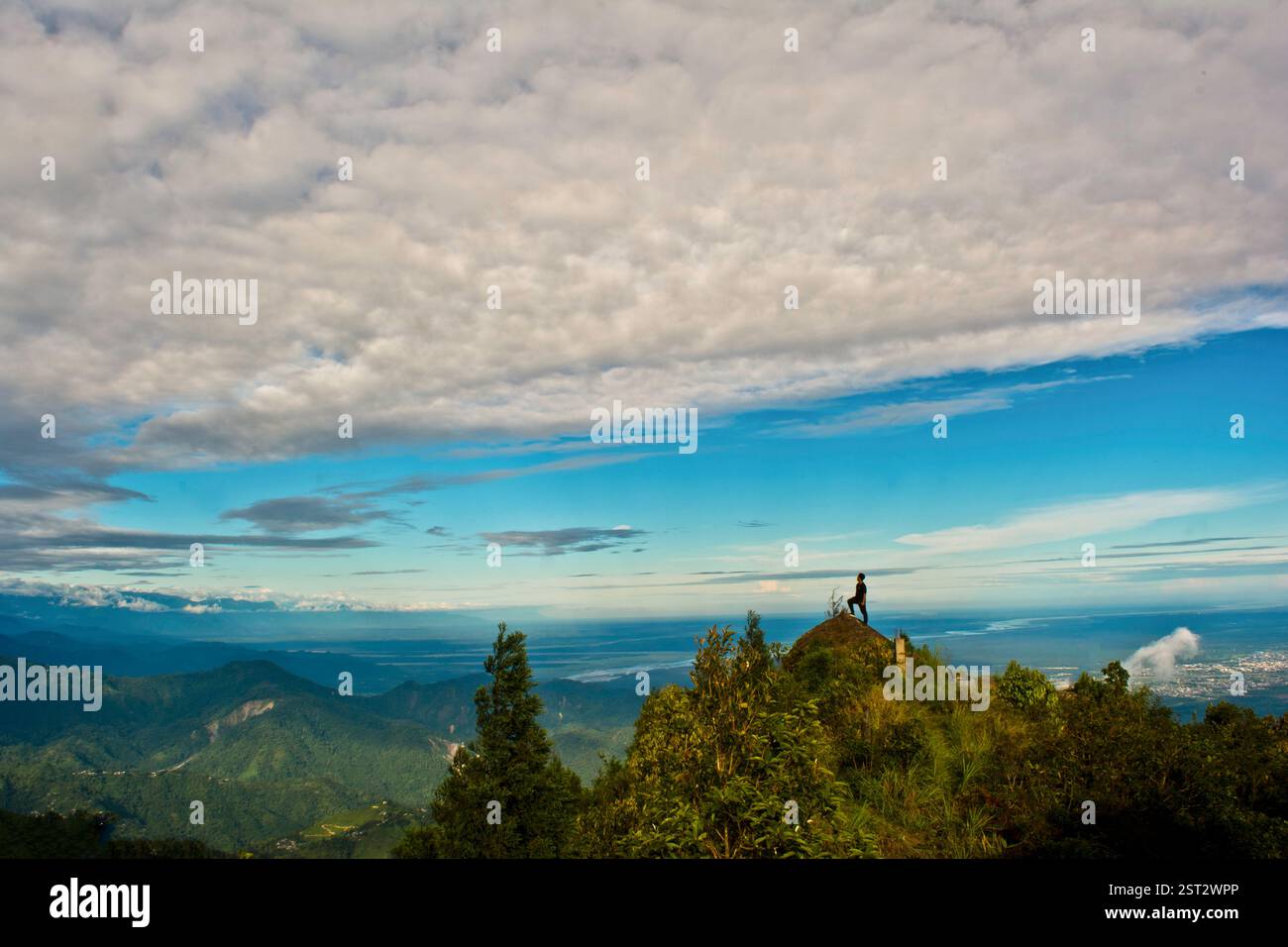 Lone wanderer hi-res stock photography and images - Alamy