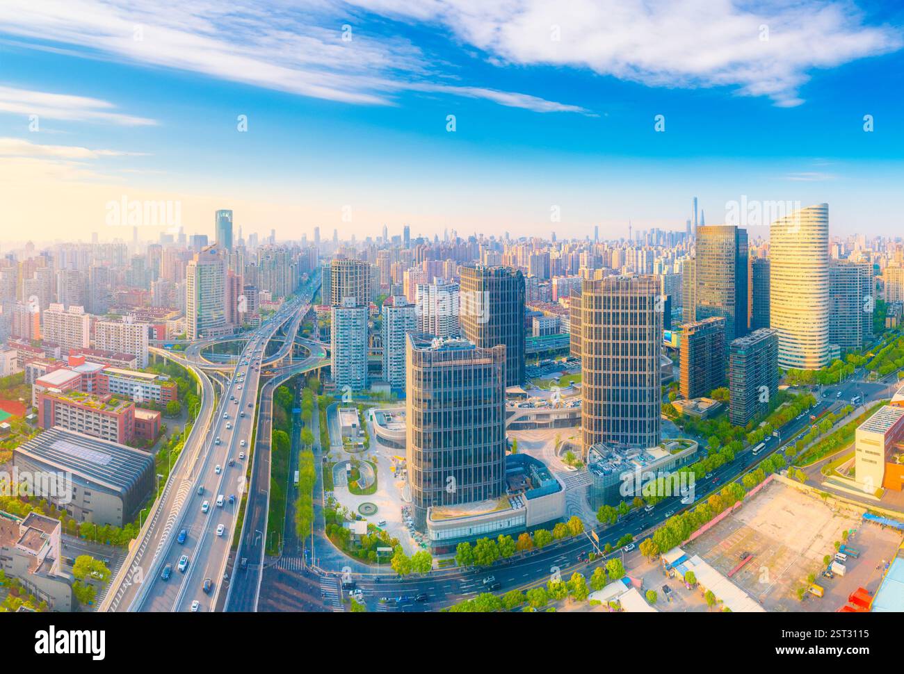 Sunset sky shanghai traffic bridge hi-res stock photography and images ...