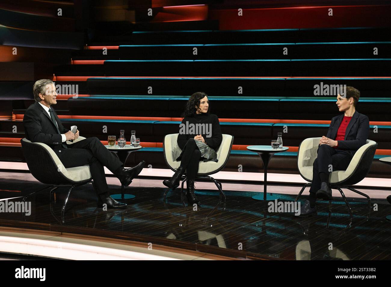 Talkrunde bei Markus Lanz , ZDF 02/25 her Markus Lanz, Juli Zeh und ...