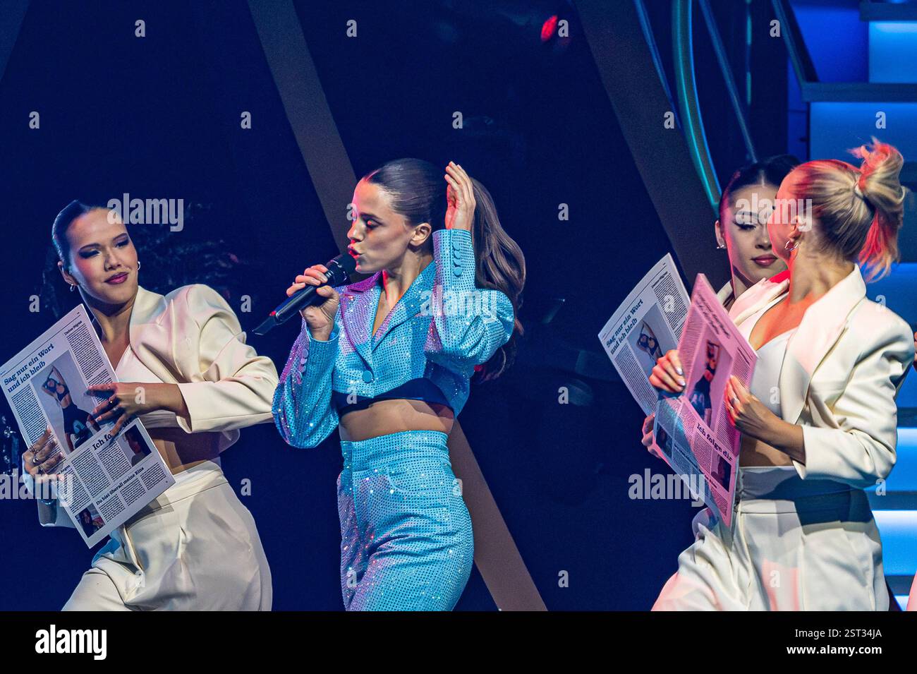 Friedrichshafen Schlagersaengerin Vanessa Mai beim Auftritt am 15.02. ...