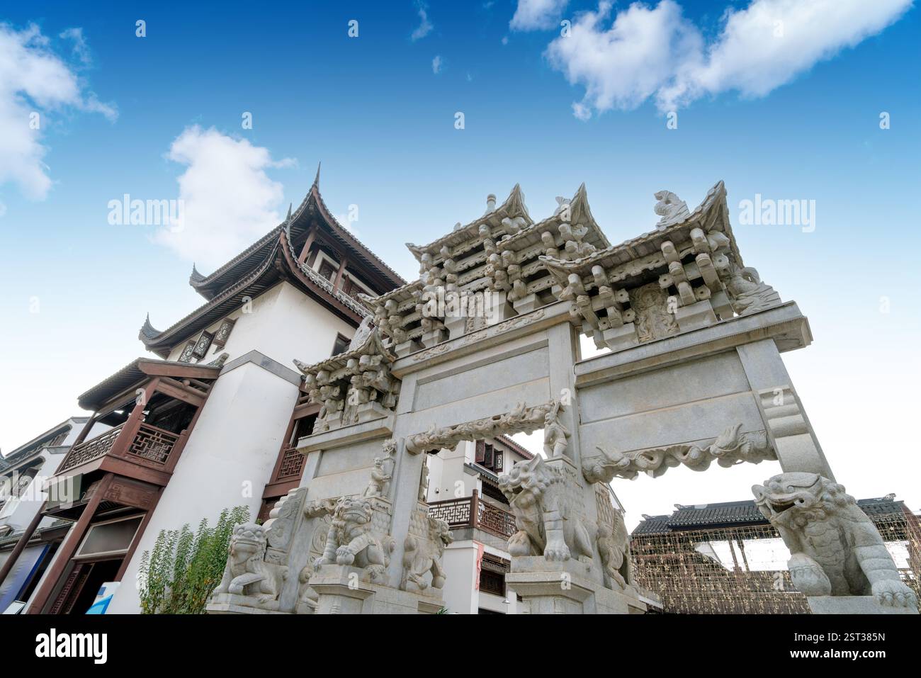 Jiangnan-style historic buildings in the Red River water village of ...