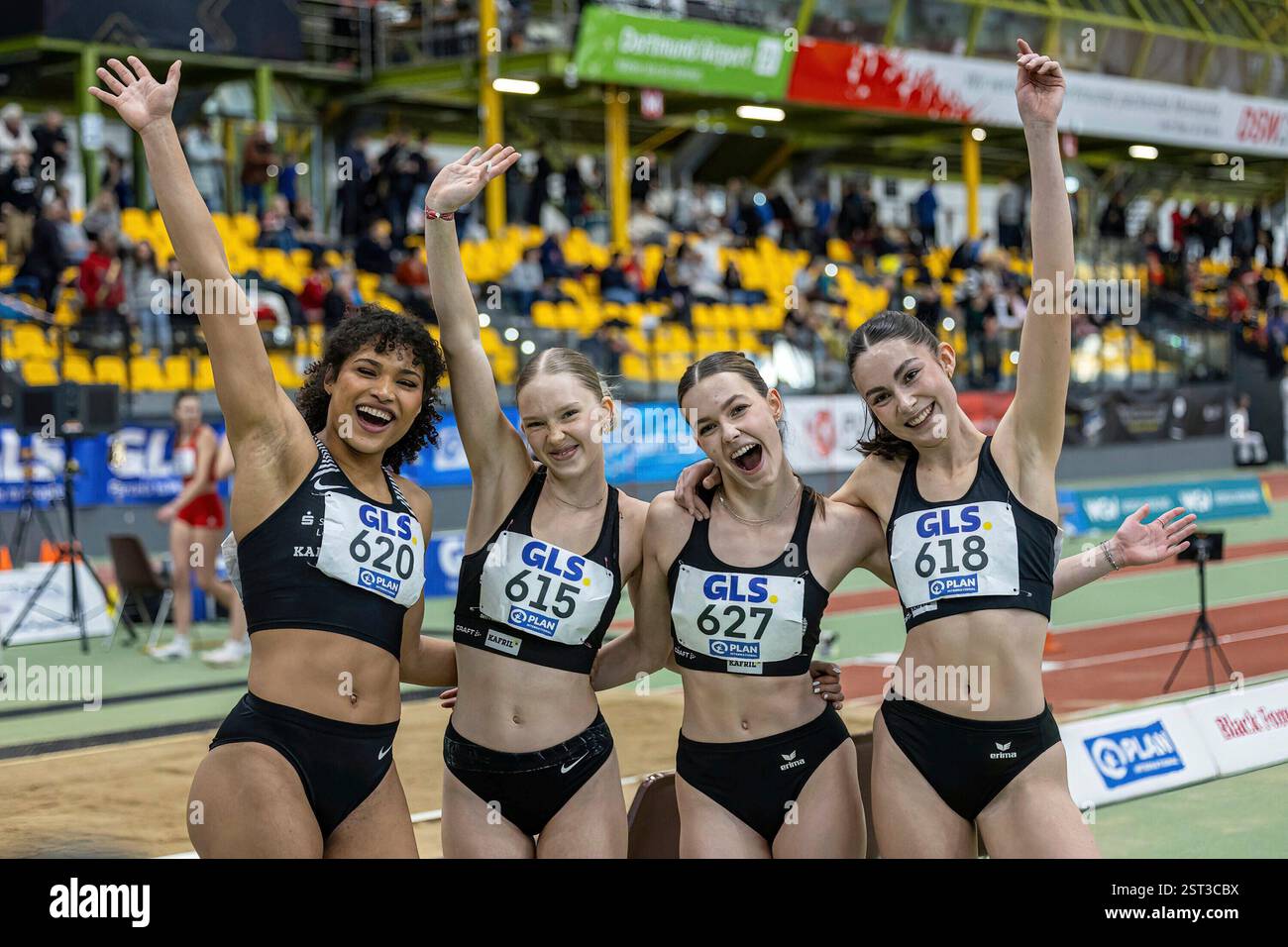 Dortmund, Deutschland. 16th Feb, 2025. Staffel des DZHfK Leipzig (v.l.n.r.) Sherin Kimuanga, Mia ...