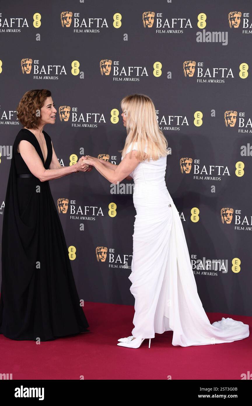 Fernanda Torres und Pamela Anderson bei der Verleihung der BAFTA Film ...
