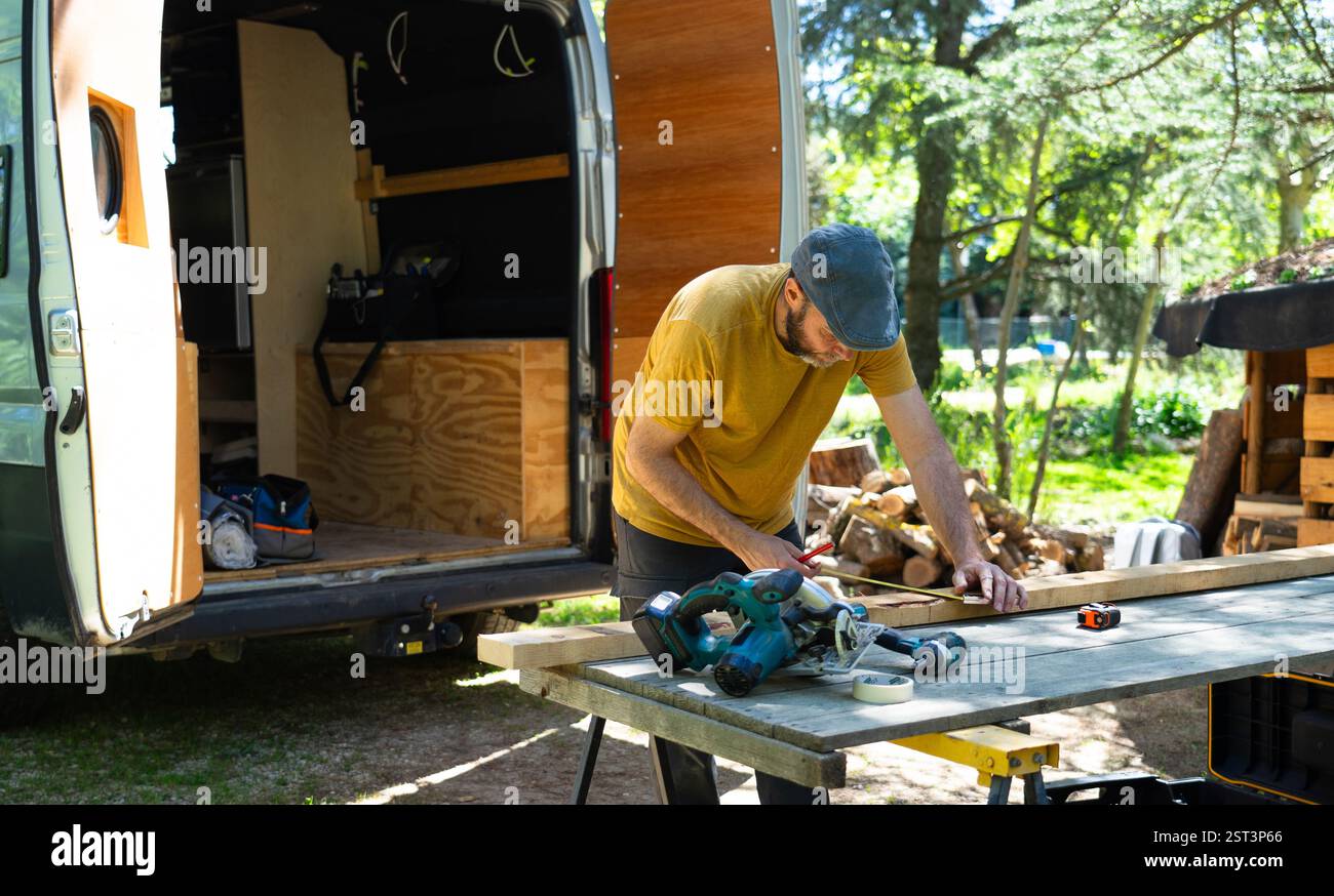 Circular saw outdoors near wood hi-res stock photography and images - Alamy