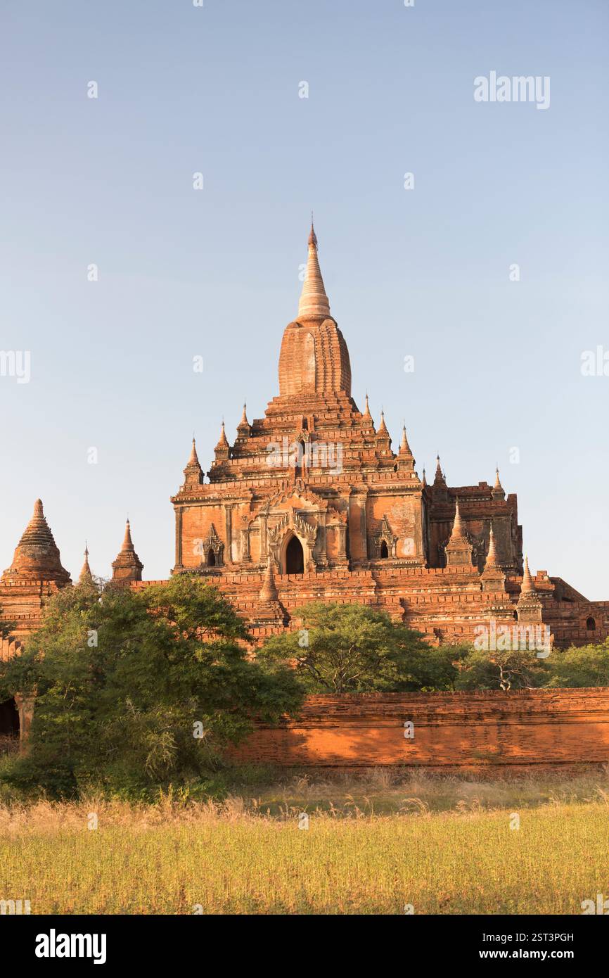 Myanmar, Bagan, Gawdawpalin Temple. Part of the Old Bagan archeological ...